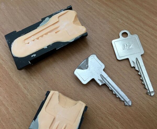 How To Make A Key Mold From A Lock?